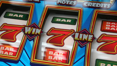 Hollywood Gaming at Dayton Raceway: Endless Thrills, Starring You!